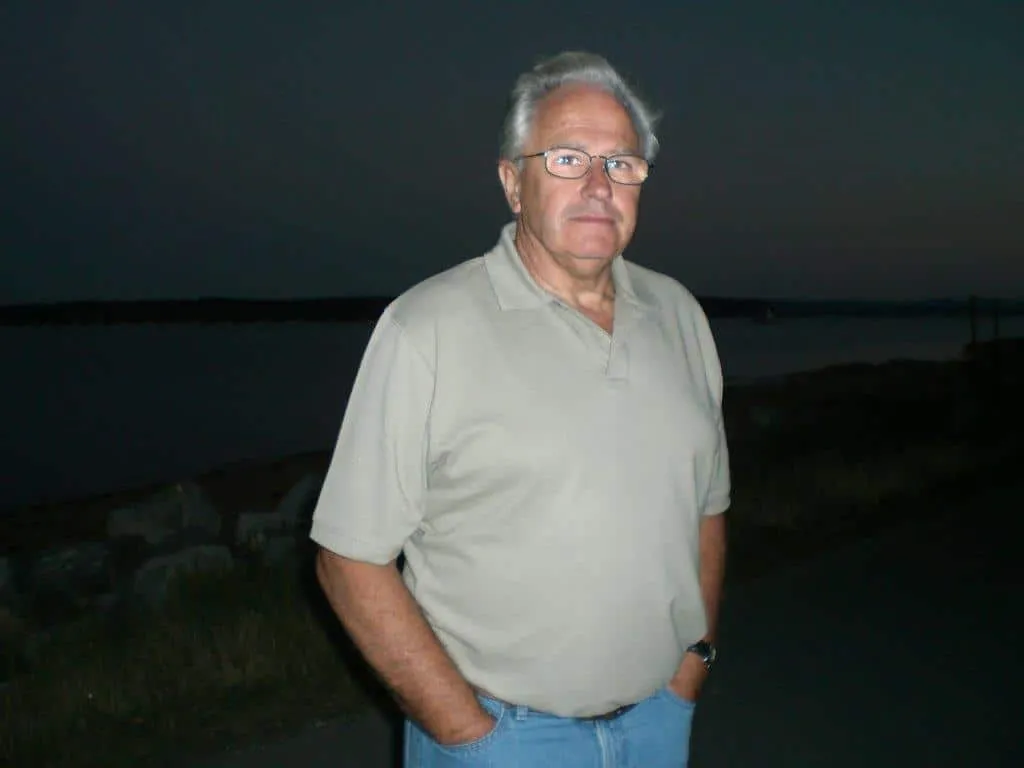 Sign Fitters London | Designers | About A1deSIGNS